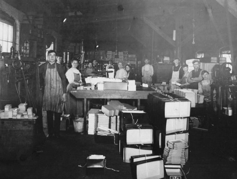 Simplex Box – About